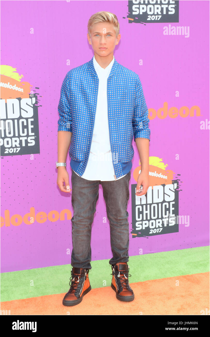 Thomas Kuc attends 2017 Nickelodeon Kids' Choice Sports Awards Pauley ...