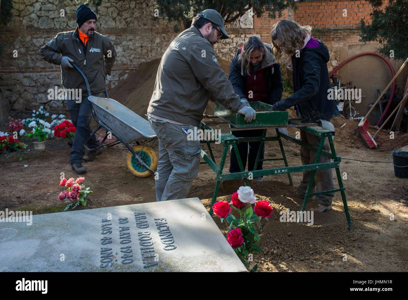 Guadalajara, Spain. 31st Jan, 2016. Part of the team of A.R.M.H working ...