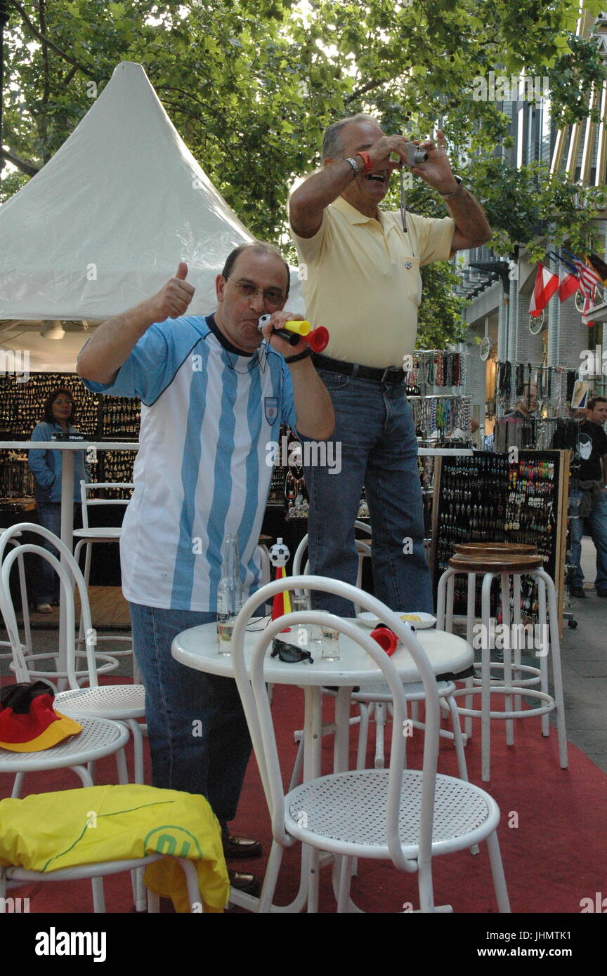 Argentinian football fans at the 2006 Football World Cup at ...