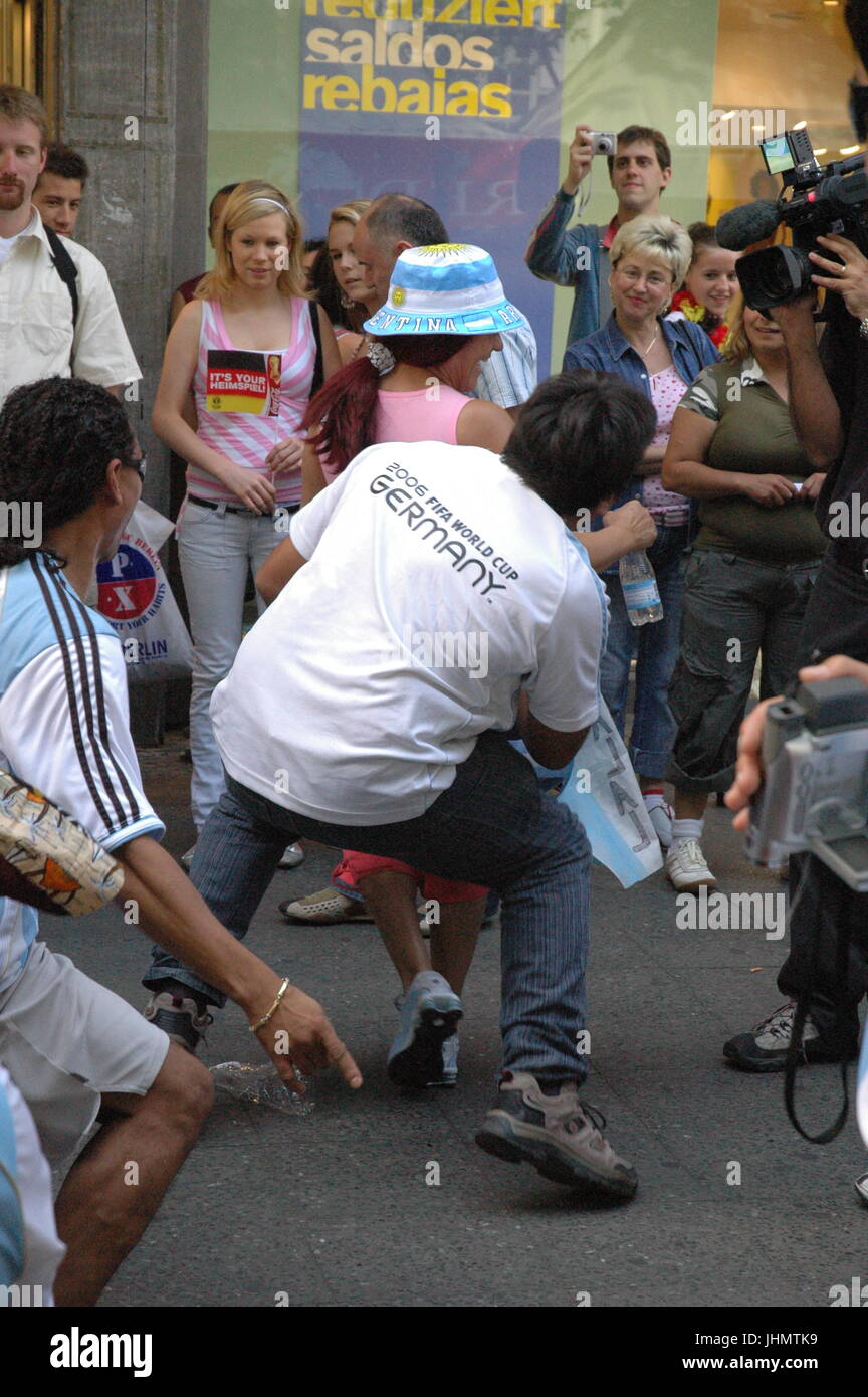 Argentinian football fans at the 2006 Football World Cup at ...