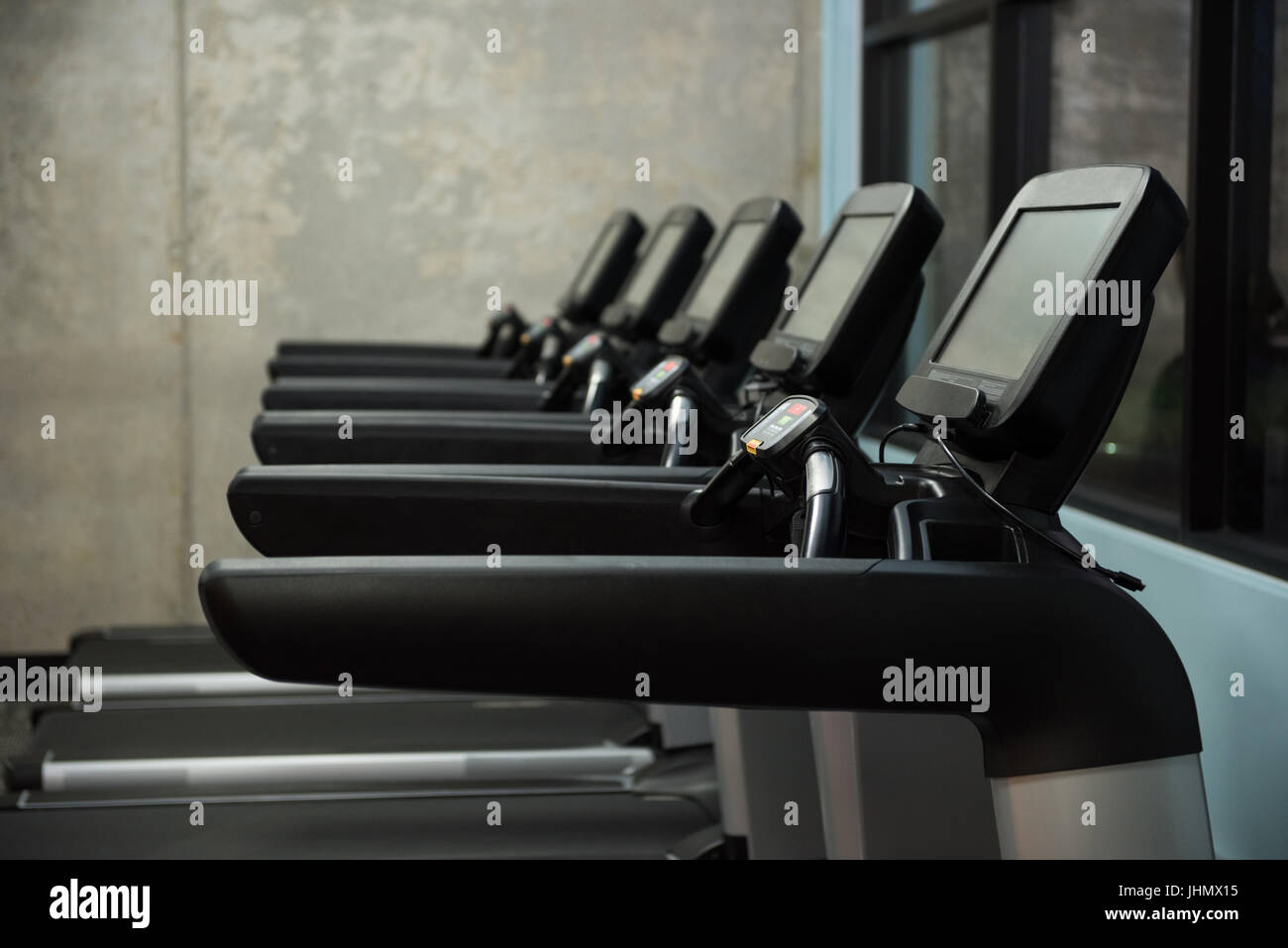 Modern gym wall hi-res stock photography and images - Alamy