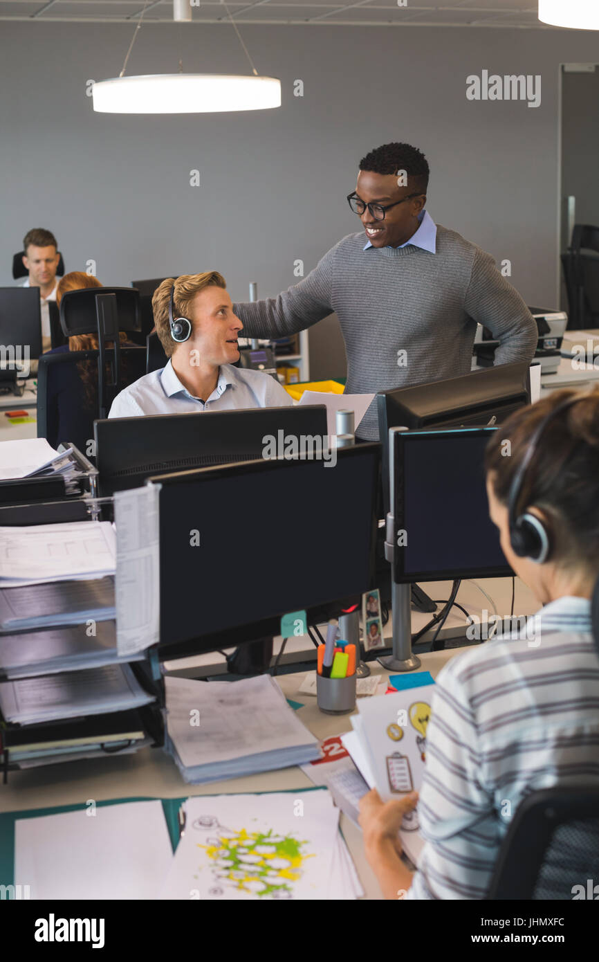 Dicussing hi-res stock photography and images - Alamy