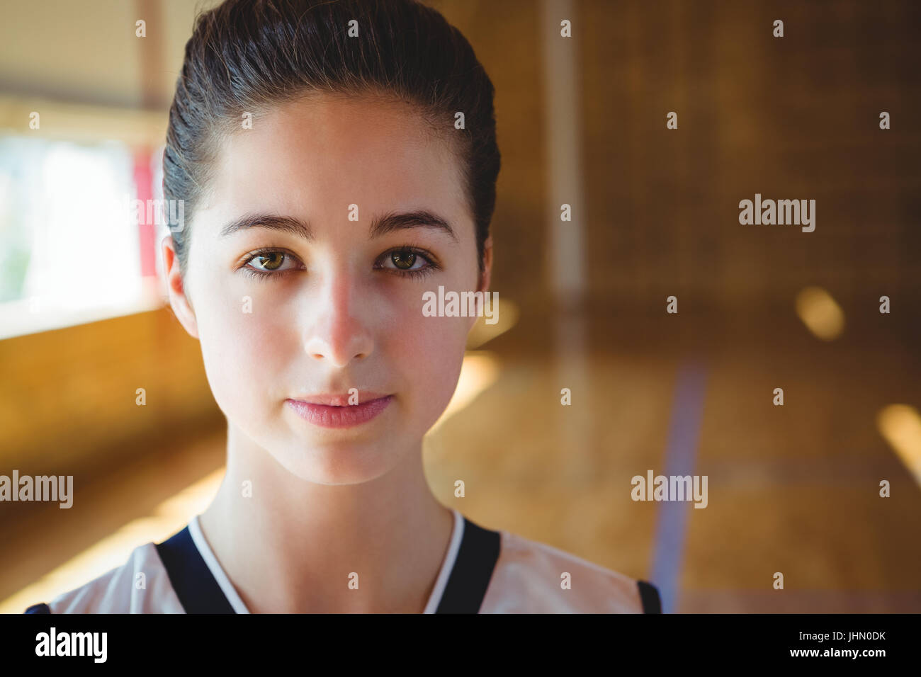 Basketball player holding head in hi-res stock photography and images ...