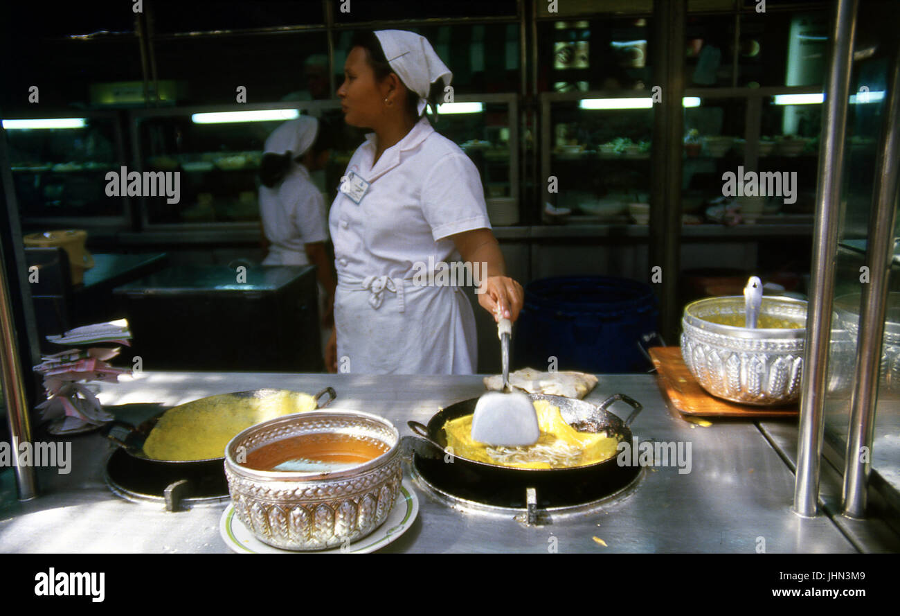 Thai food preparation; hotel; Bangkok; Thailand Stock Photo - Alamy