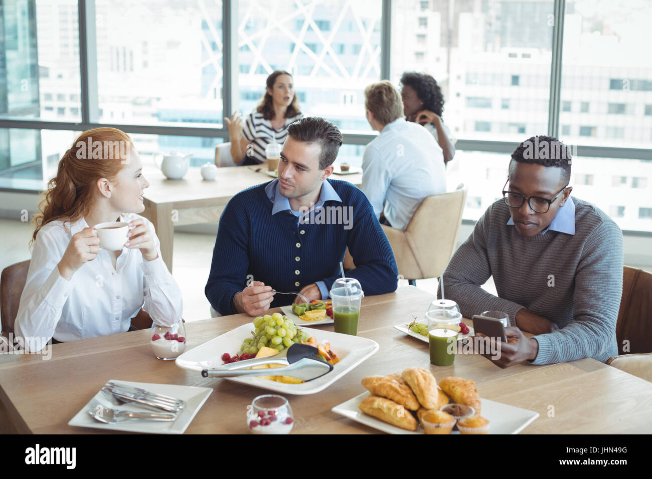 Leadership communication sitting plate hi-res stock photography and ...