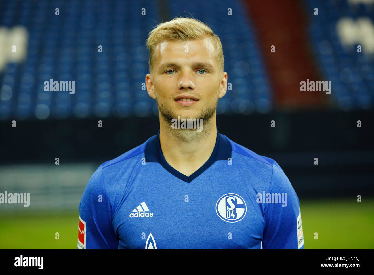 Johannes geis fc schalke 04 hi-res stock photography and images - Alamy