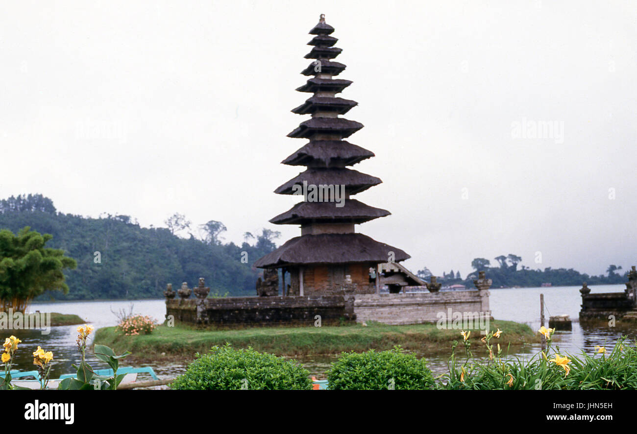 Templo bali hi-res stock photography and images - Alamy