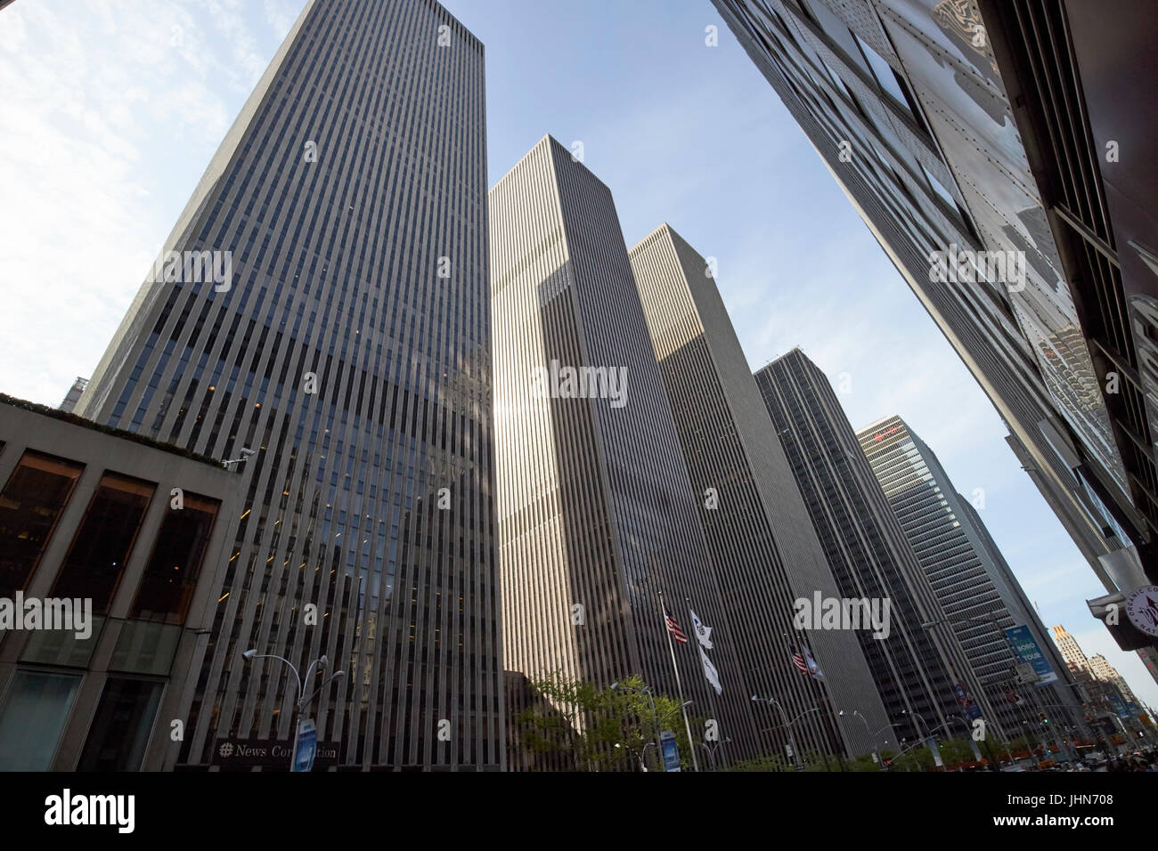 Office building towers hi-res stock photography and images - Alamy