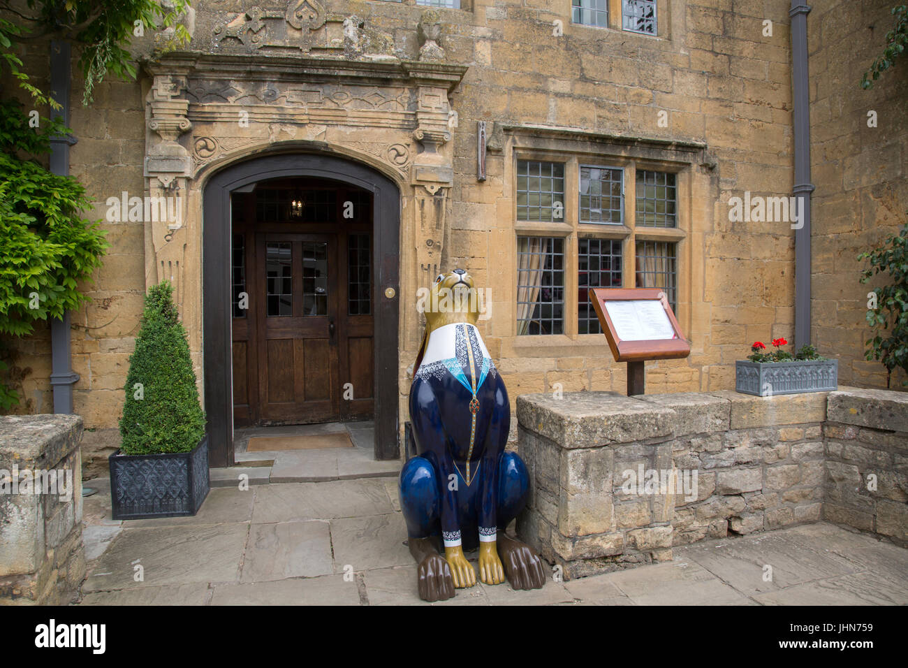 Rabbit Sculpture, Lygon Arms Pub; Broadway; Cotswolds; Worcestershire ...