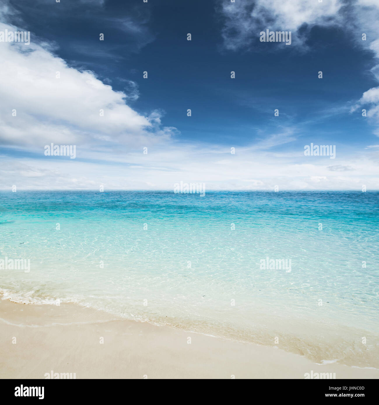 Sky and beach hi-res stock photography and images - Alamy