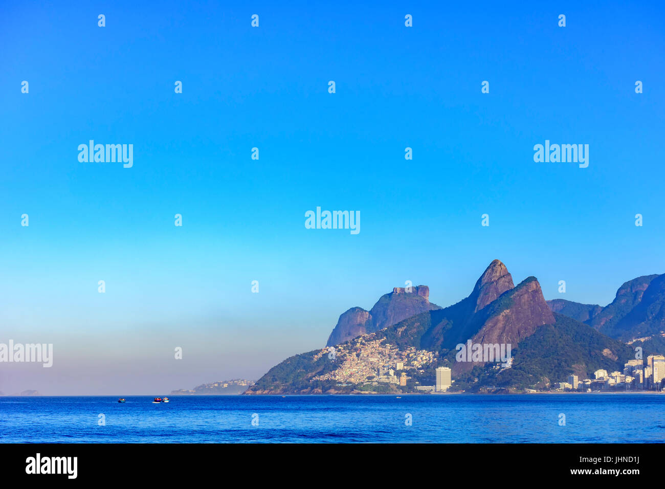 Morning at Ipanema beach in Rio de Janeiro Stock Photo - Alamy
