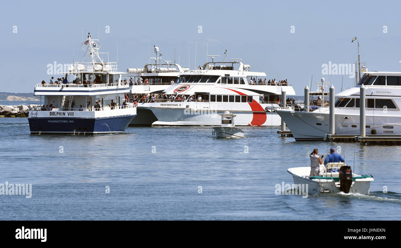 Provincetown harbor boats hi-res stock photography and images - Alamy