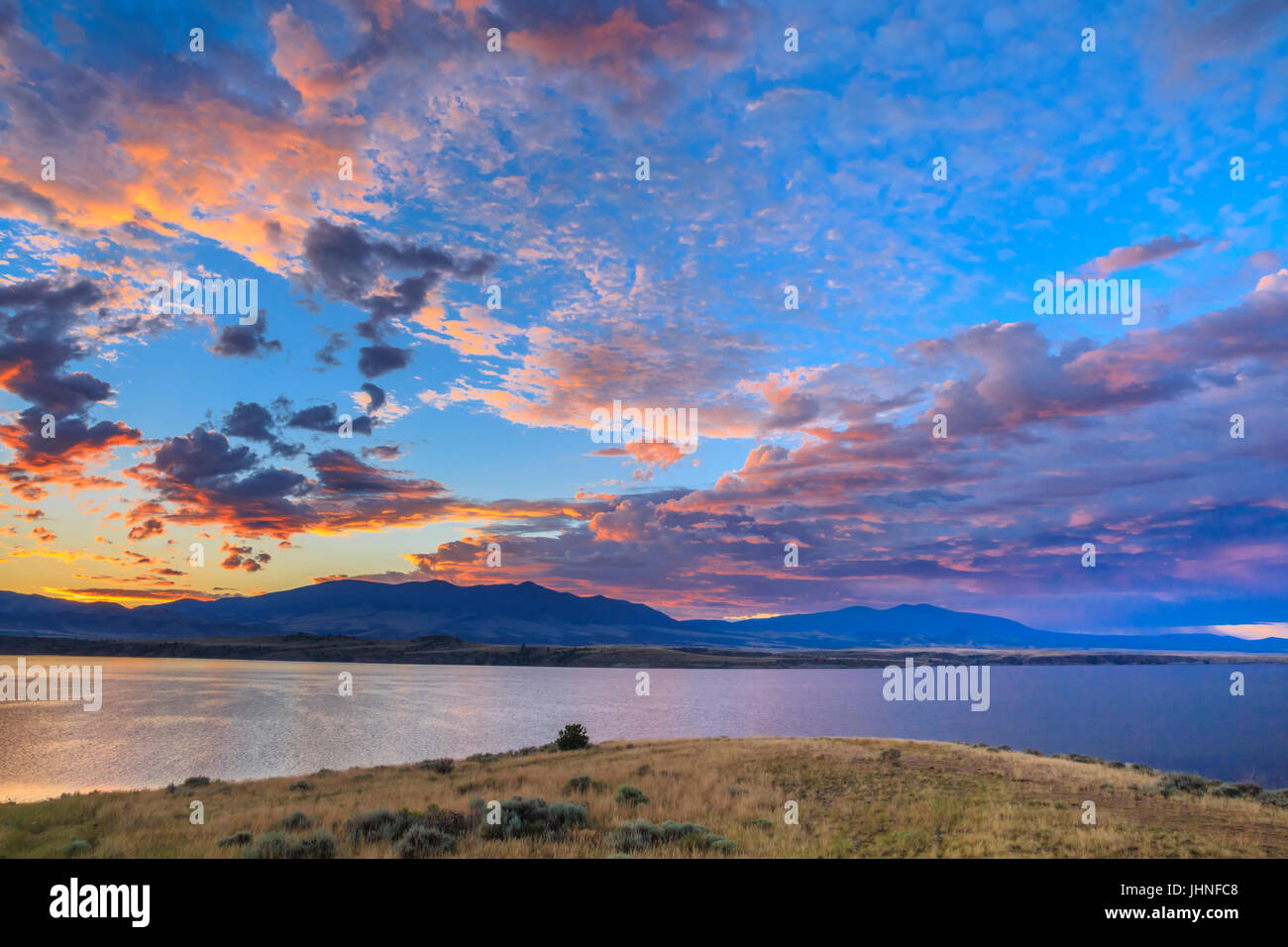 sunrise over canyon ferry lake near winston, montana Stock Photo - Alamy