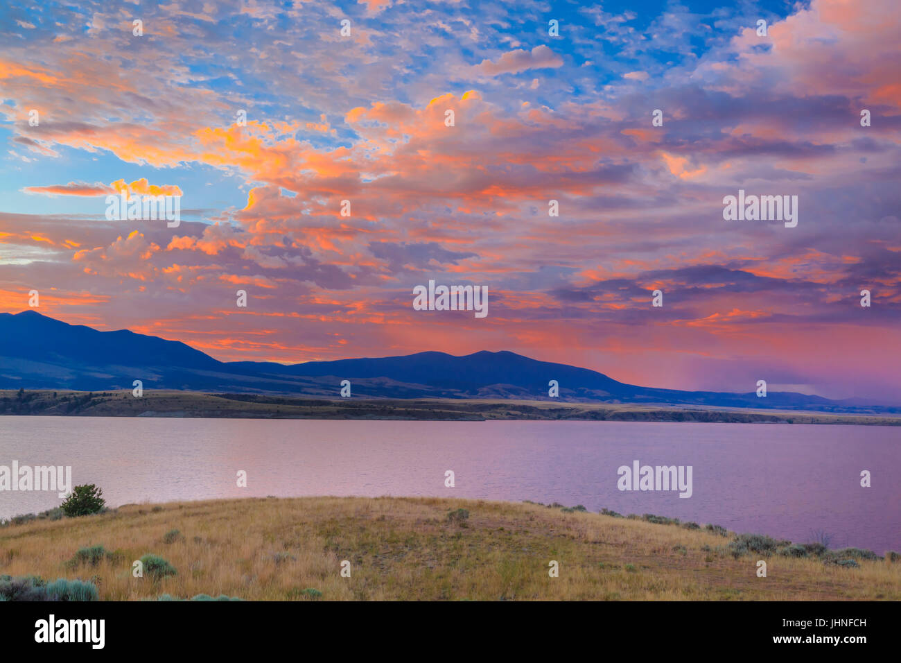 sunrise over canyon ferry lake near winston, montana Stock Photo - Alamy