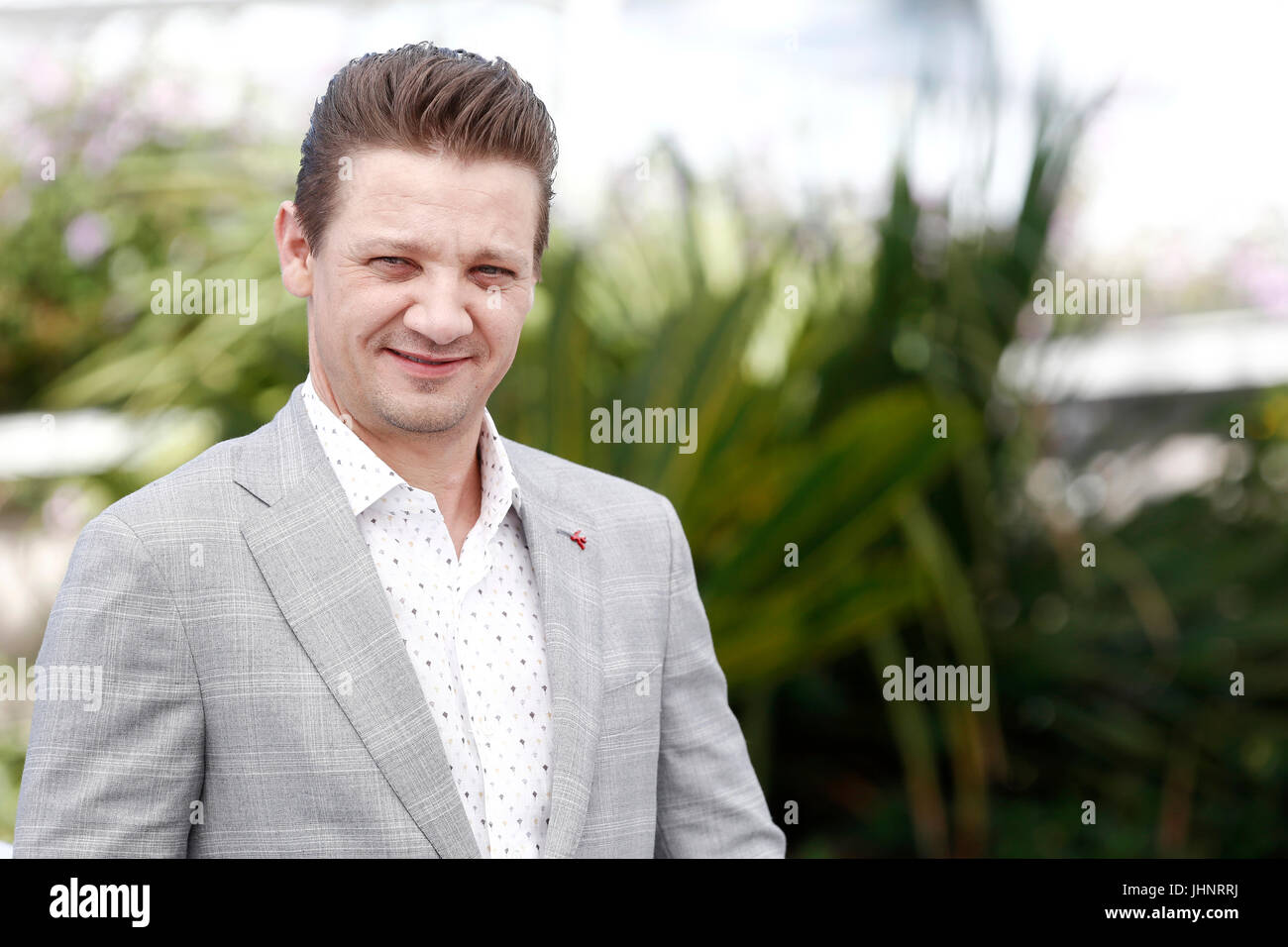 CANNES, FRANCE - MAY 20: Actor Jeremy Renner attends the 'Wind River ...