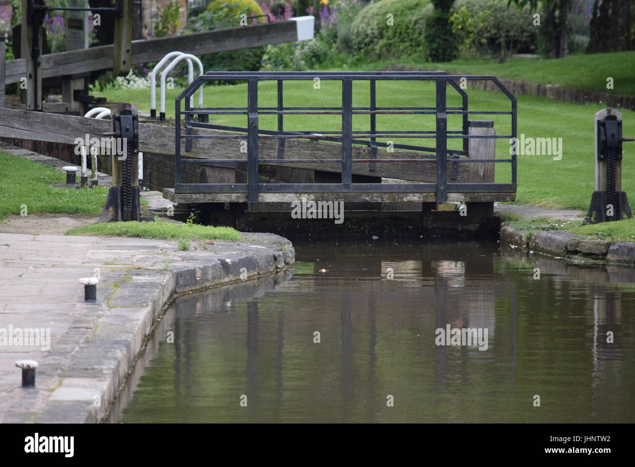 Canal lock gate Stock Photo - Alamy