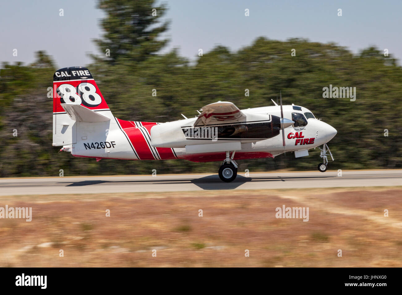 S-2F3AT Tracker, CDF 88, returns to Grass Valley Air Attack Base in ...