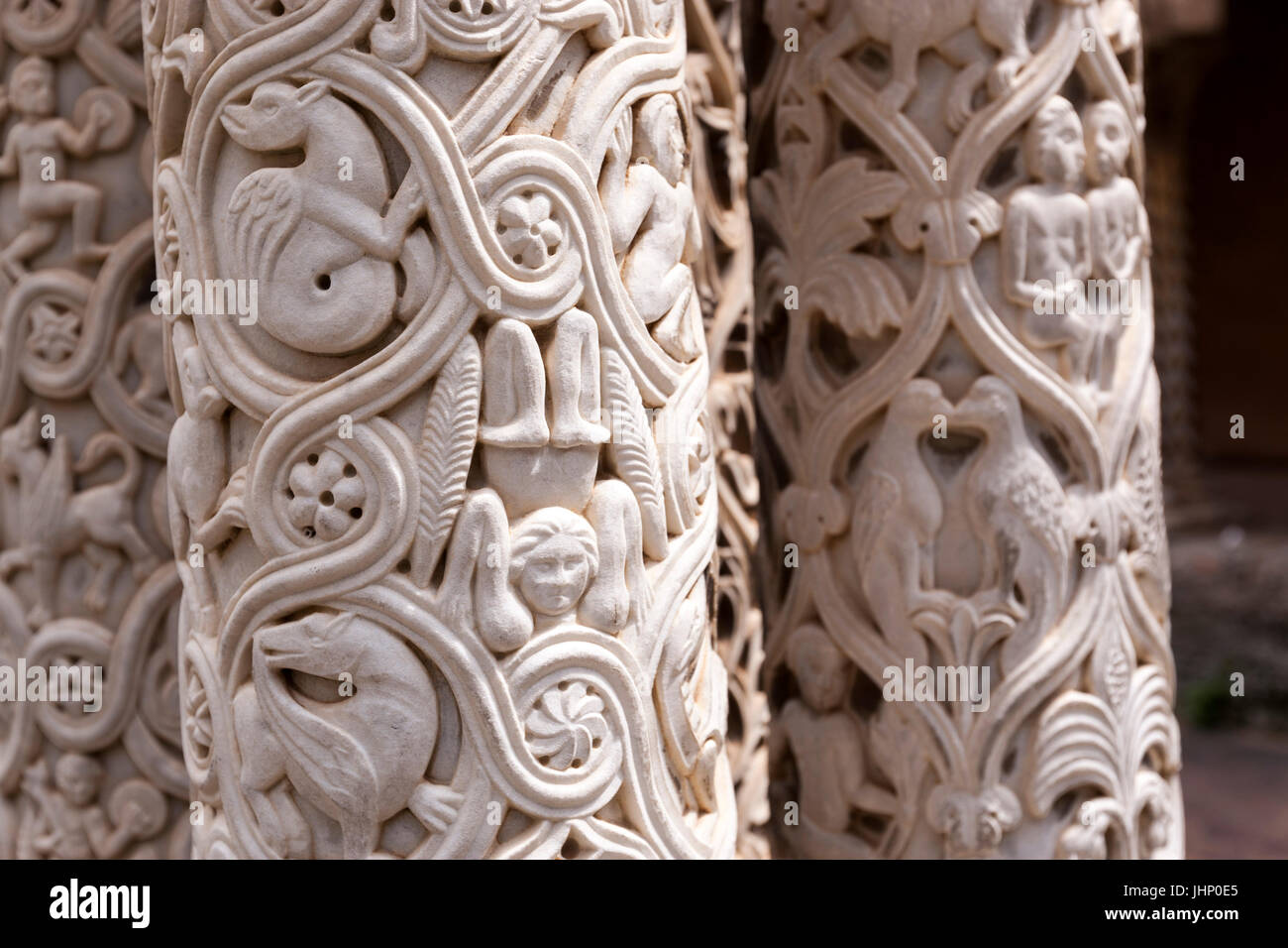 Palm capital columns hi-res stock photography and images - Alamy