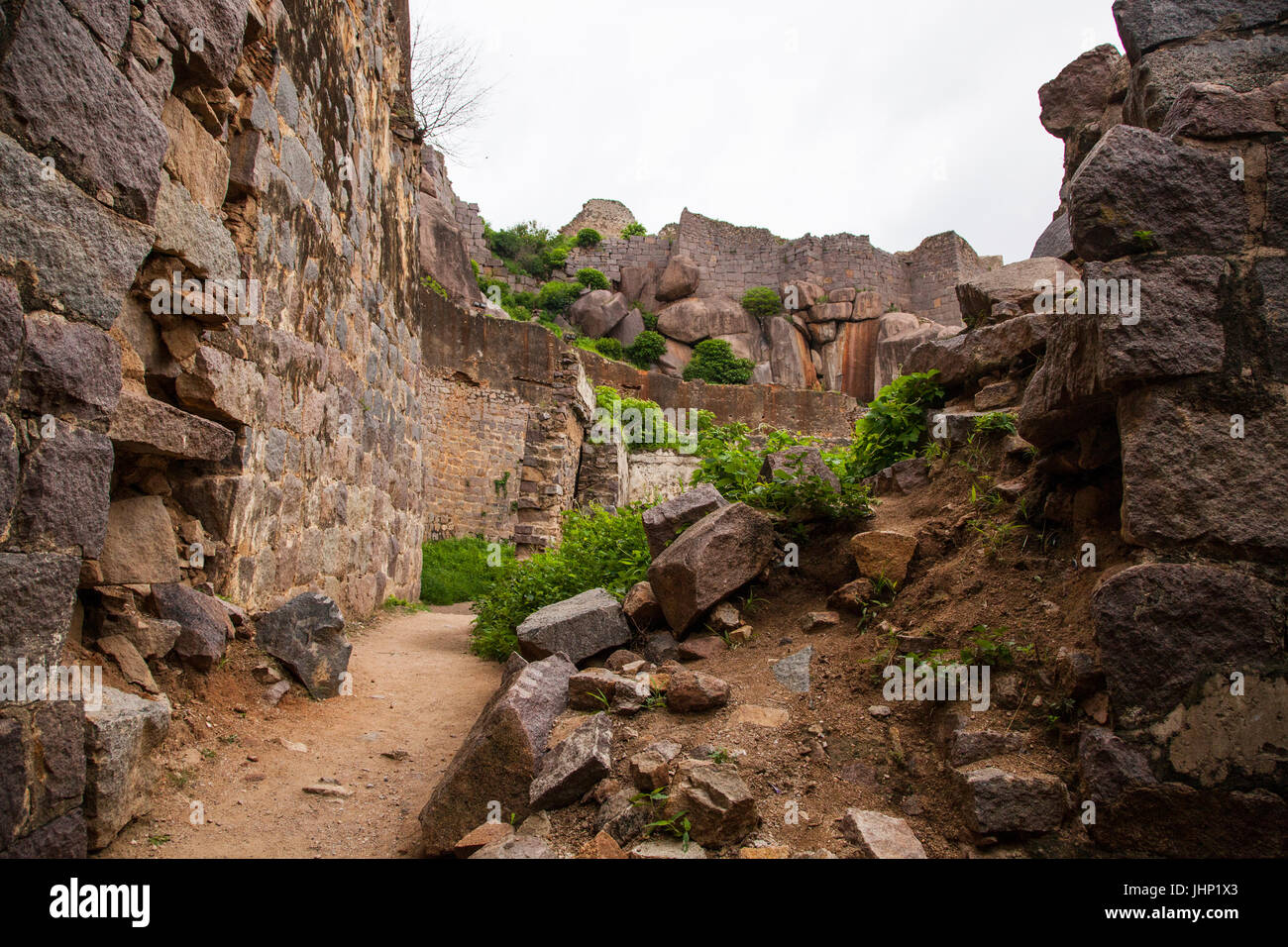 The grand old Fort of Golconda at Hyderabad is a spectacular ...
