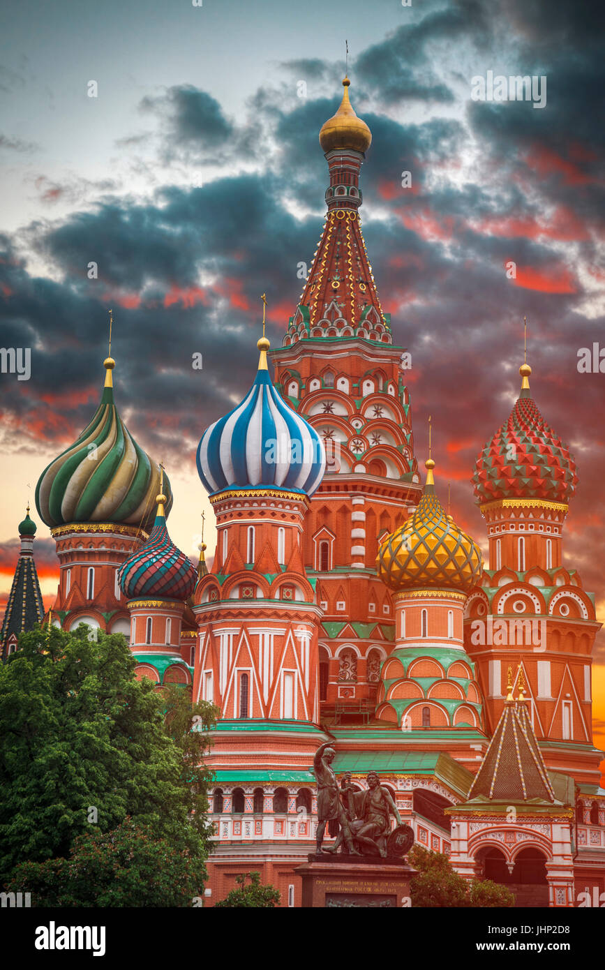 Red square is the main symbol of Russia. Moscow Stock Photo - Alamy