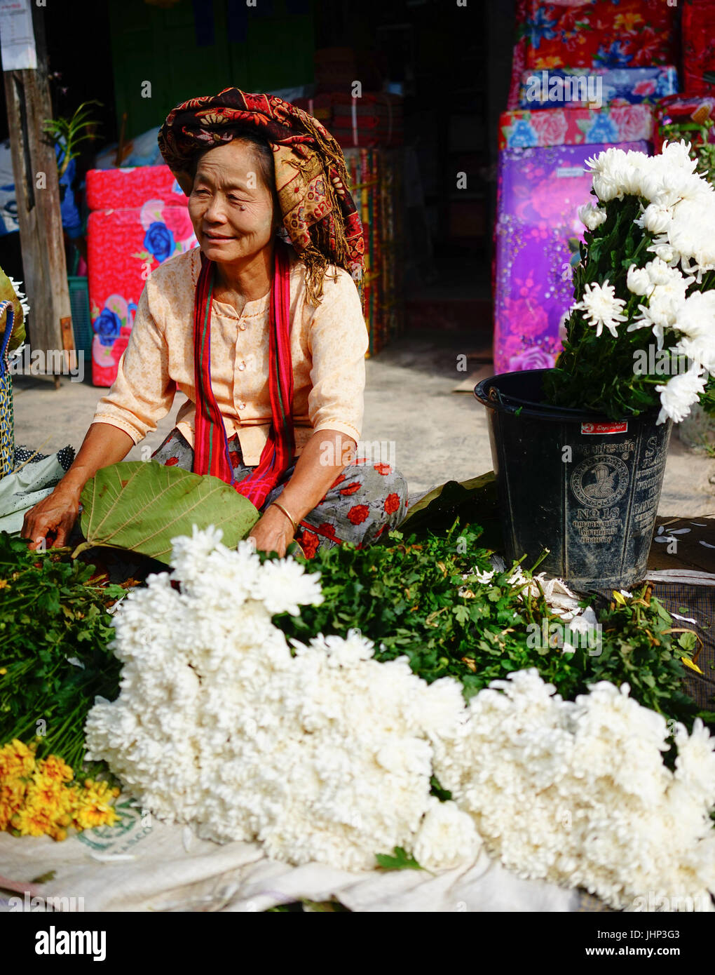 Yangon bazaar hi-res stock photography and images - Alamy