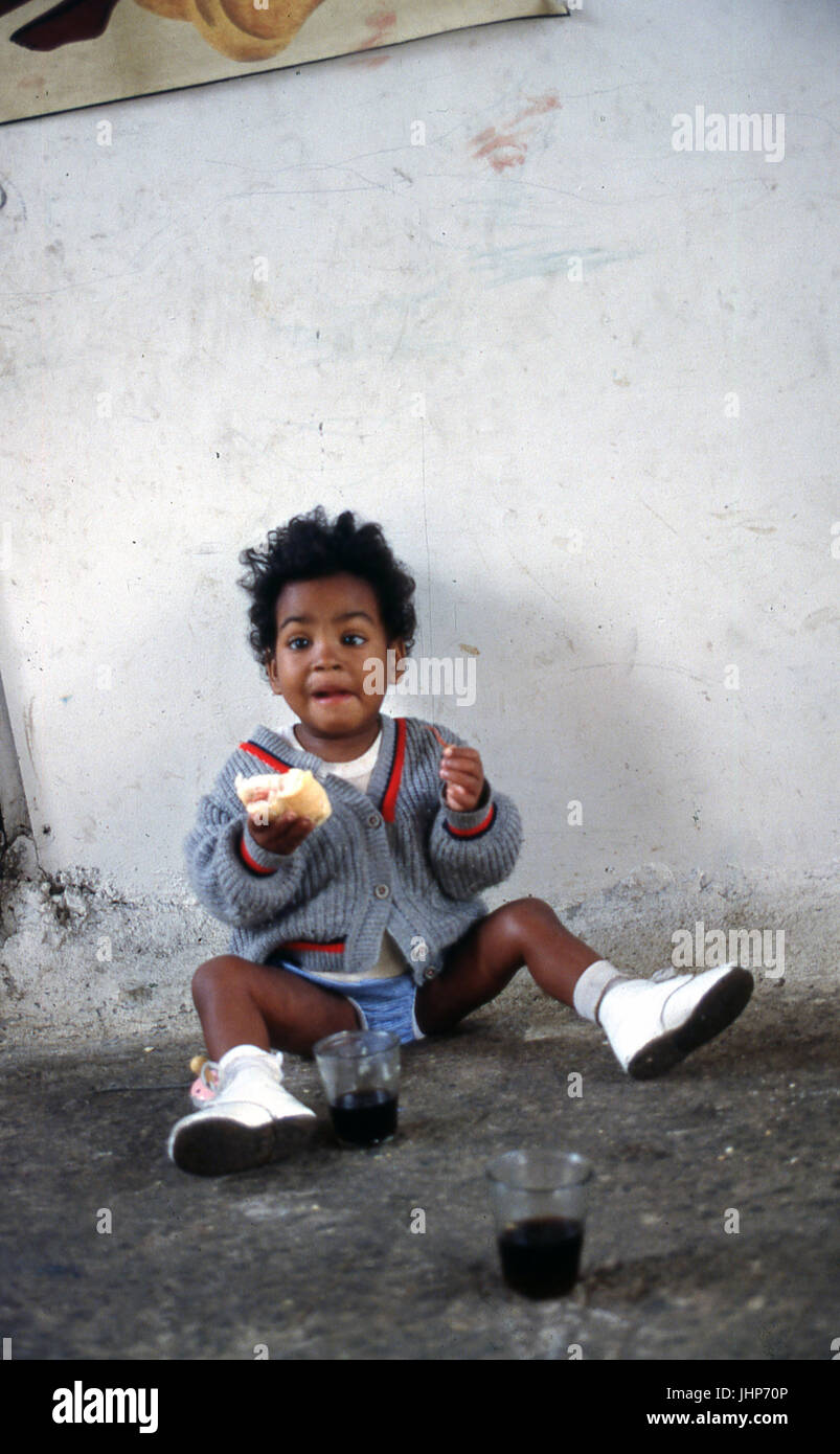 Child; homeless; Henrique Schaumann; São Paulo; Brazil Stock Photo - Alamy