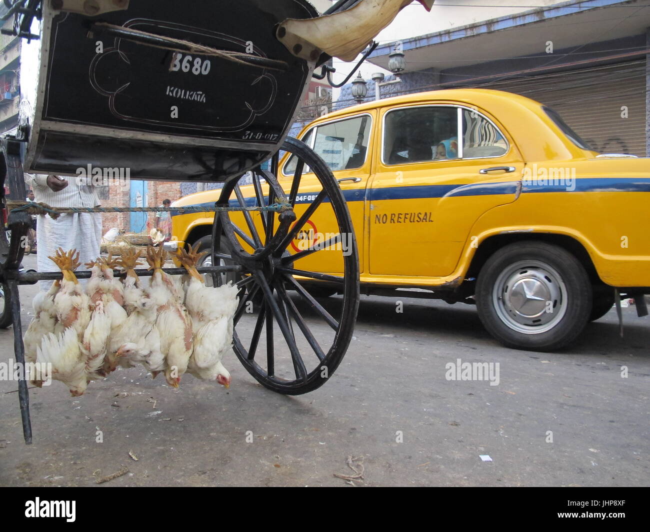 Chickens rickshaw street hi-res stock photography and images - Alamy