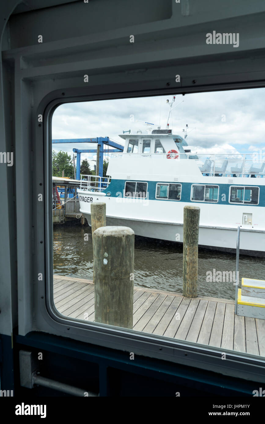 Fire island ferry hi-res stock photography and images - Alamy