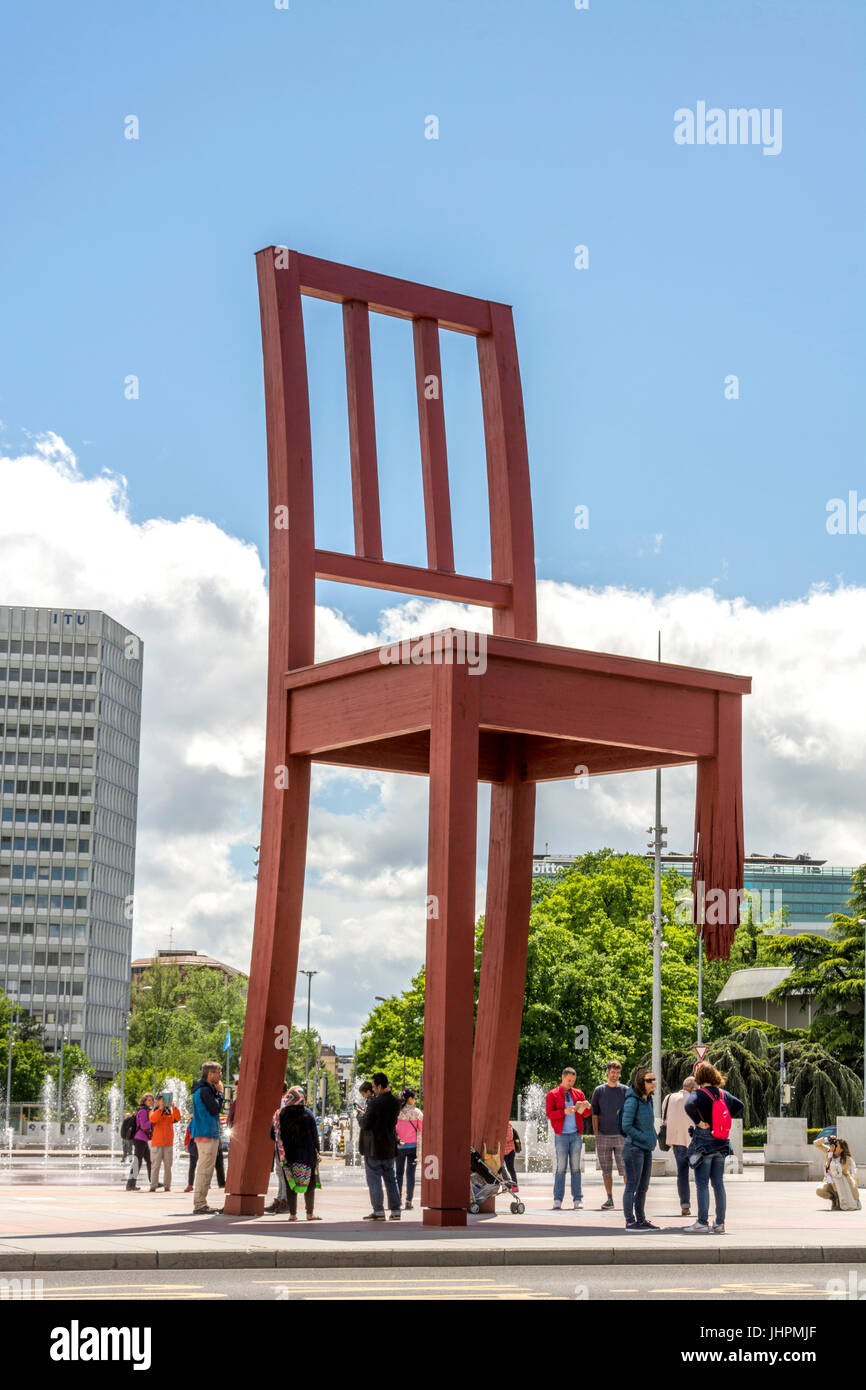Monumental Broken Chair sculpture by Daniel Berset in Geneva symbolizes ...