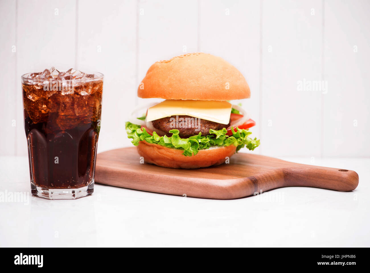 Burger and coke hi-res stock photography and images - Alamy