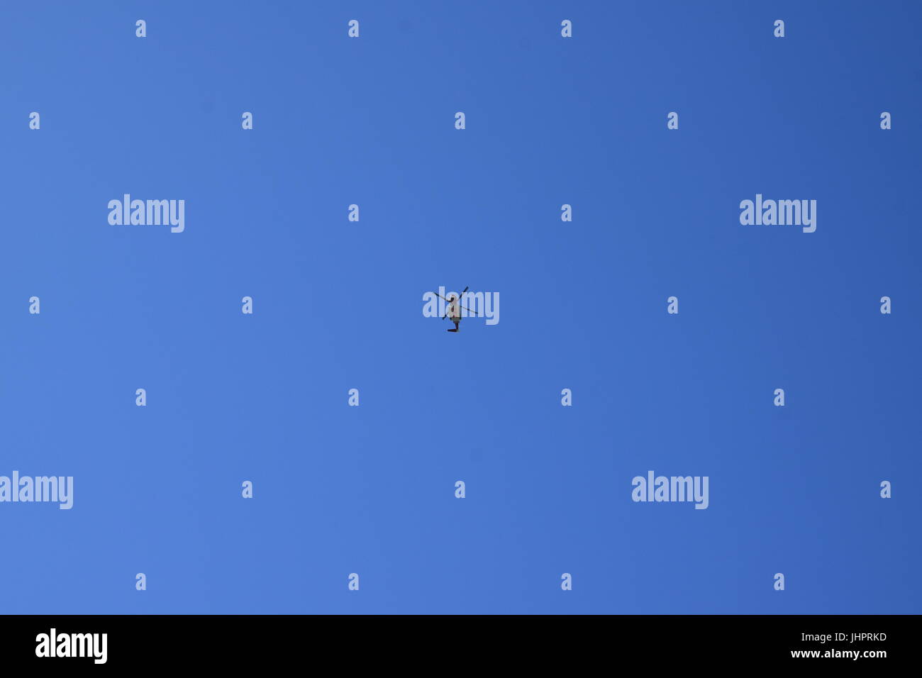 Wee helicopter, big sky Stock Photo - Alamy