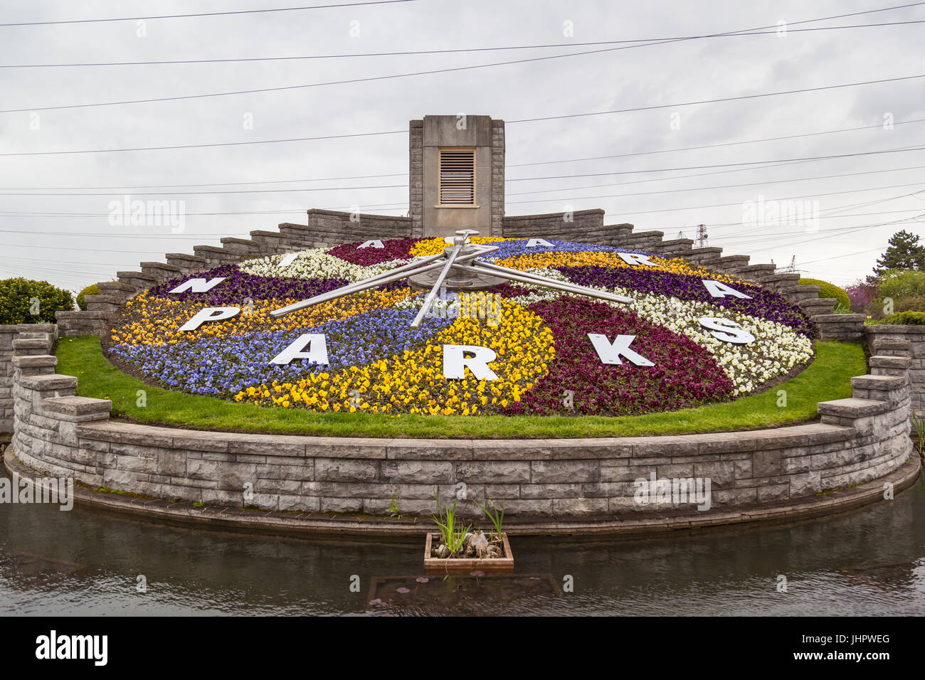 NIAGARA FALLS, ONTARIO, CANADA - MAY 14, 2017: Floral Clock in Niagara ...