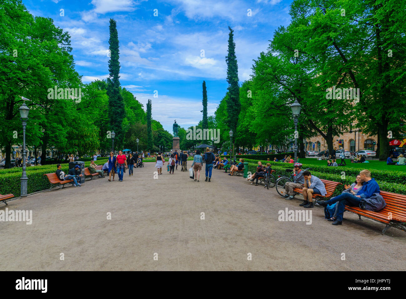 Finland helsinki helsingfors esplanadi park hi-res stock photography ...