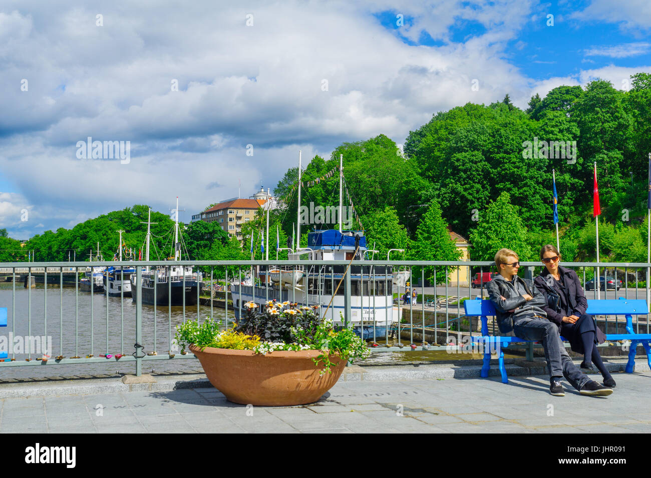 Aura bridge hi-res stock photography and images - Alamy
