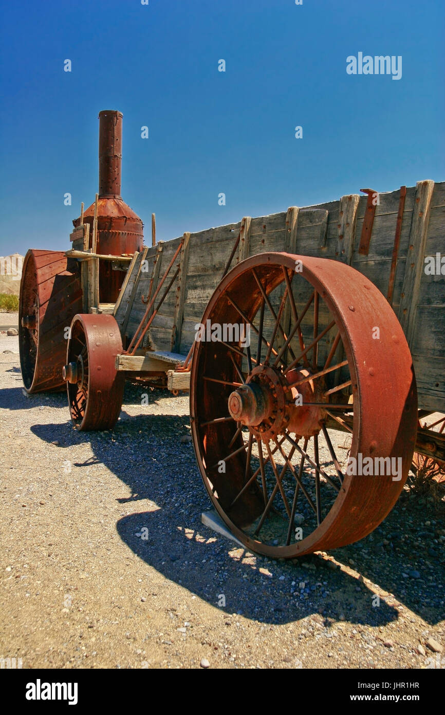 Retro wagon hi-res stock photography and images - Alamy