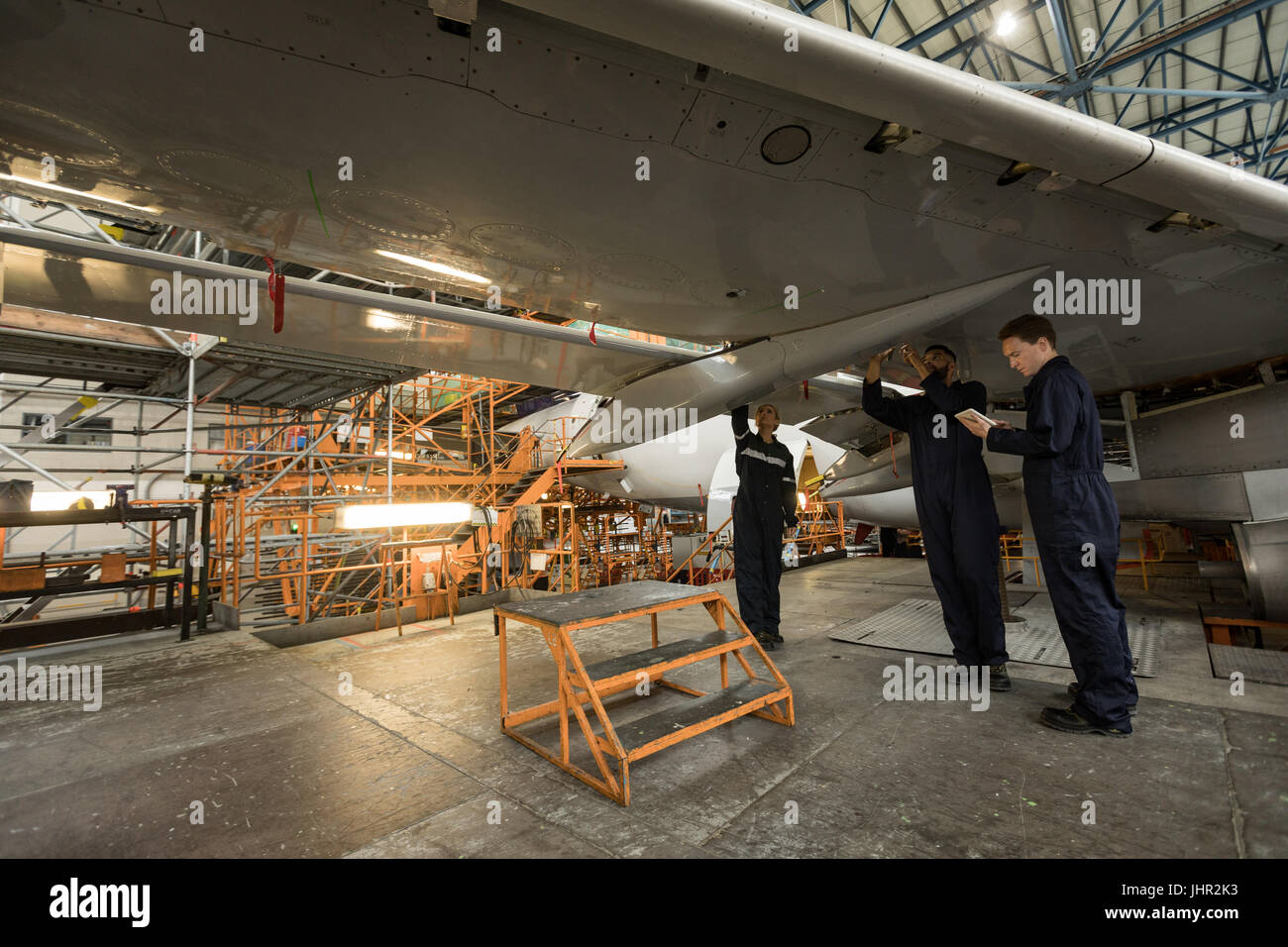 Maintenance wing hi-res stock photography and images - Alamy