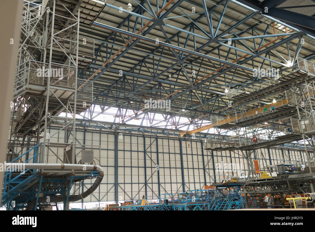 Interior view of hangar at airlines maintenance facility Stock Photo ...
