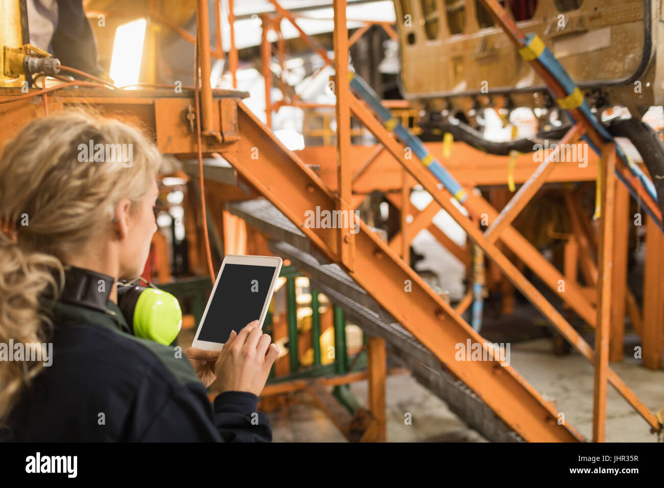 Aircraft engineer tablet hi-res stock photography and images - Alamy