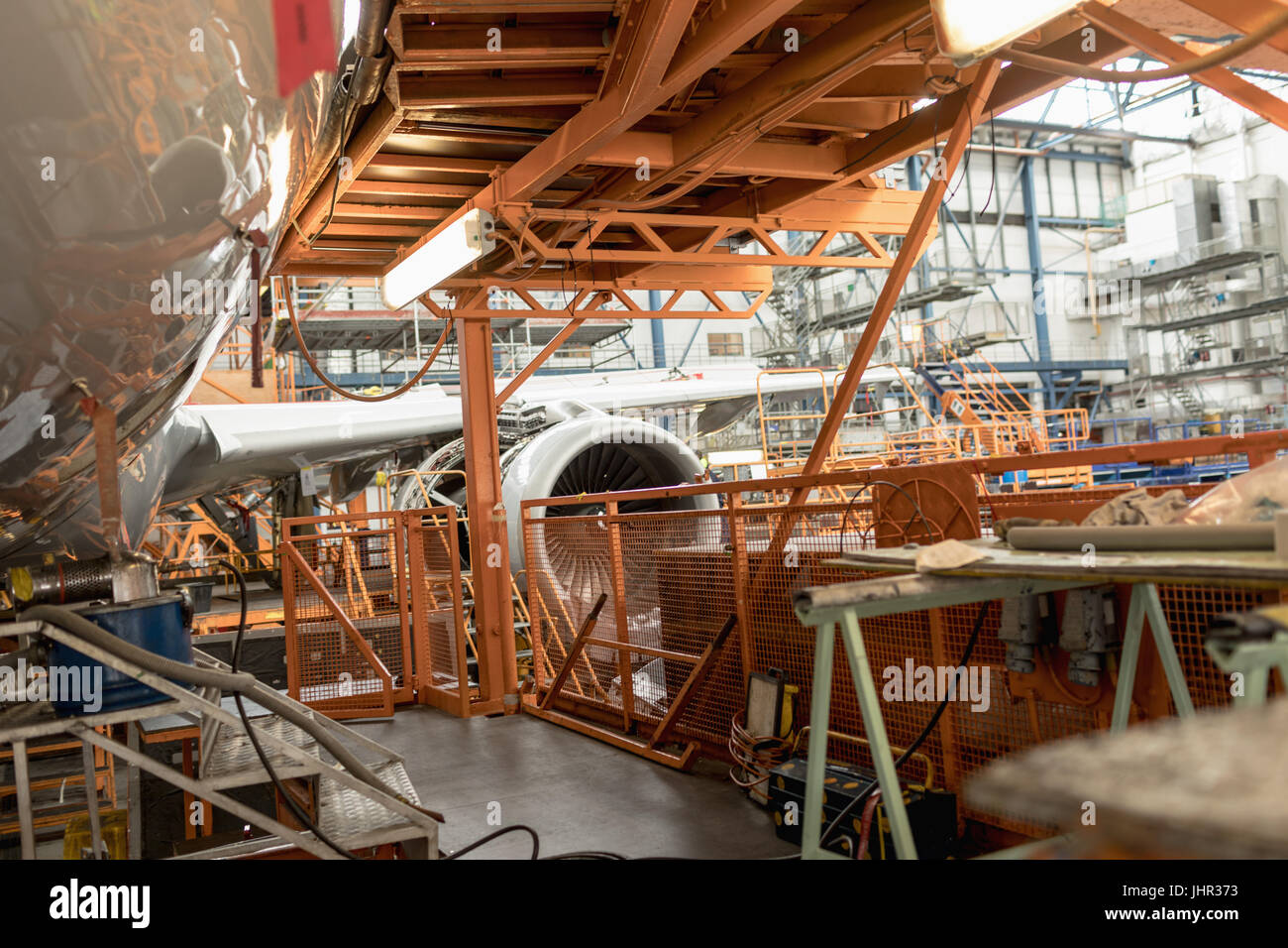 Aircraft work platform hi-res stock photography and images - Alamy