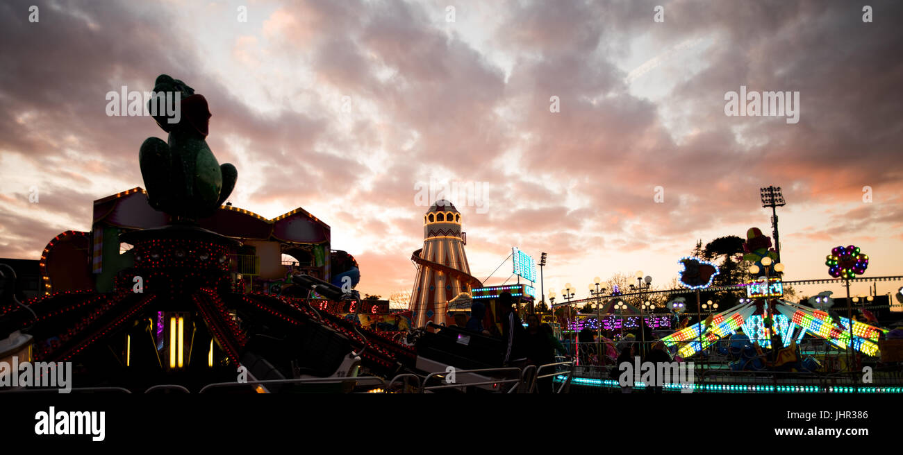 Rides amusement park hi-res stock photography and images - Alamy