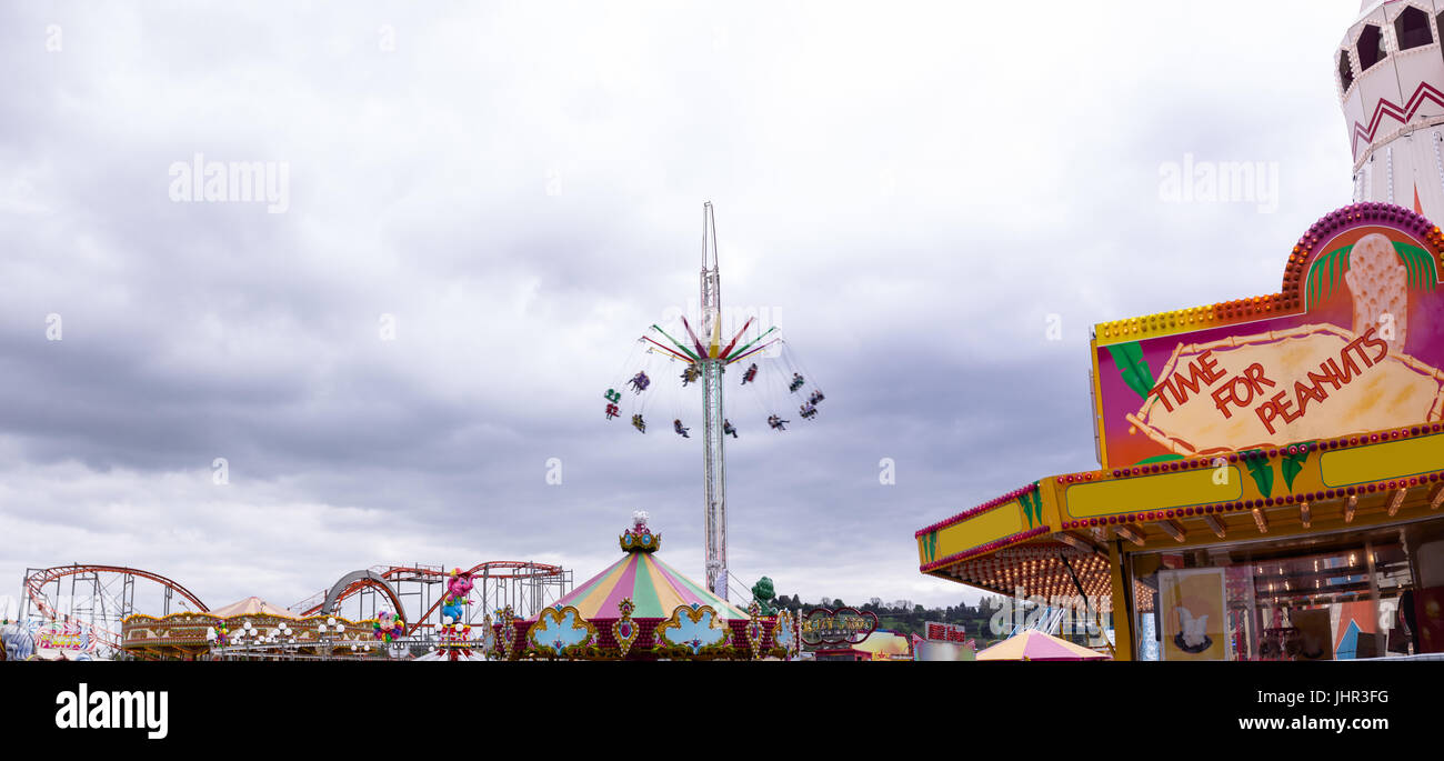 Roller coaster maintenance hi-res stock photography and images - Alamy