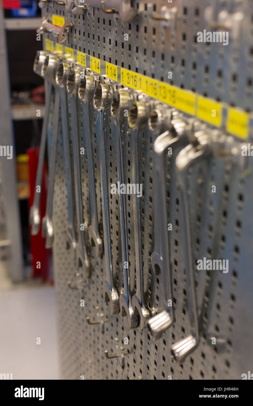 Aviation maintenance hi-res stock photography and images - Alamy