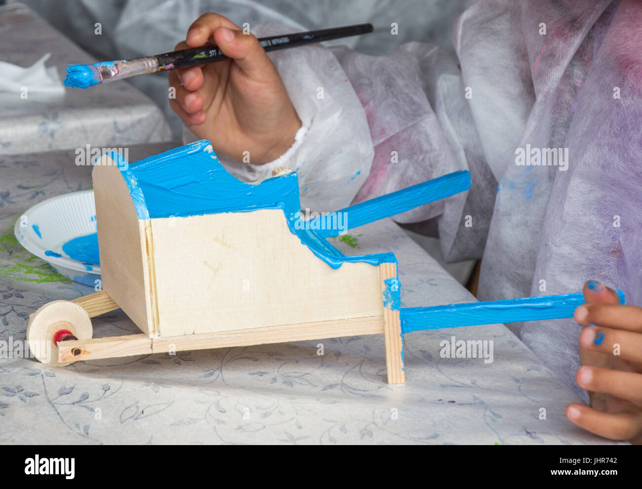 Handbarrow hi-res stock photography and images - Alamy