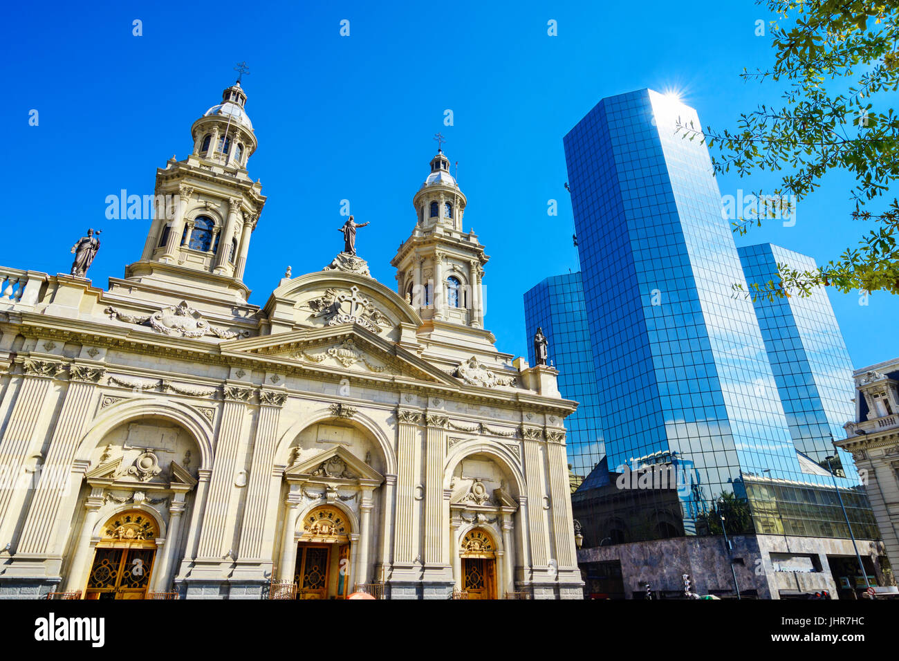 Santiago city capital chile hi-res stock photography and images - Alamy