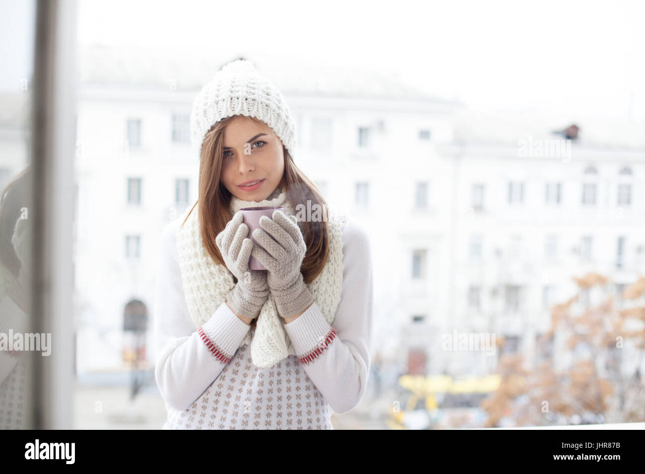 girl on the street cold drinks coffee tea Stock Photo - Alamy