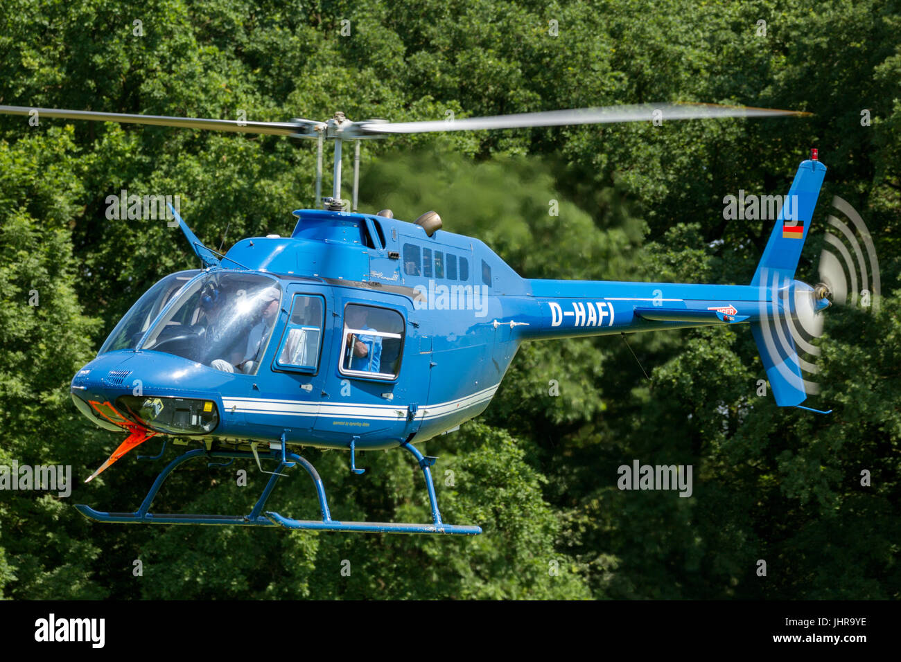 Bell 206 hi-res stock photography and images - Alamy
