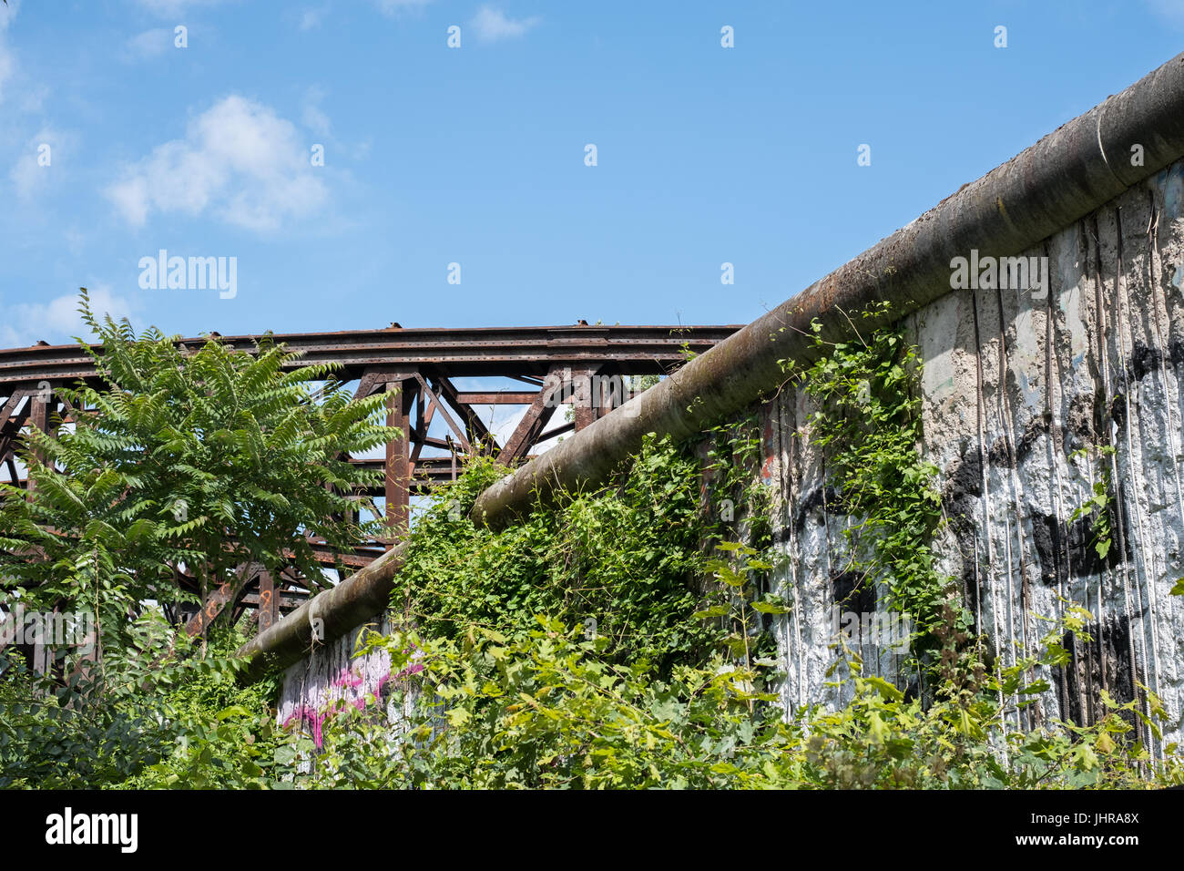 Berlin wall texture hi-res stock photography and images - Alamy