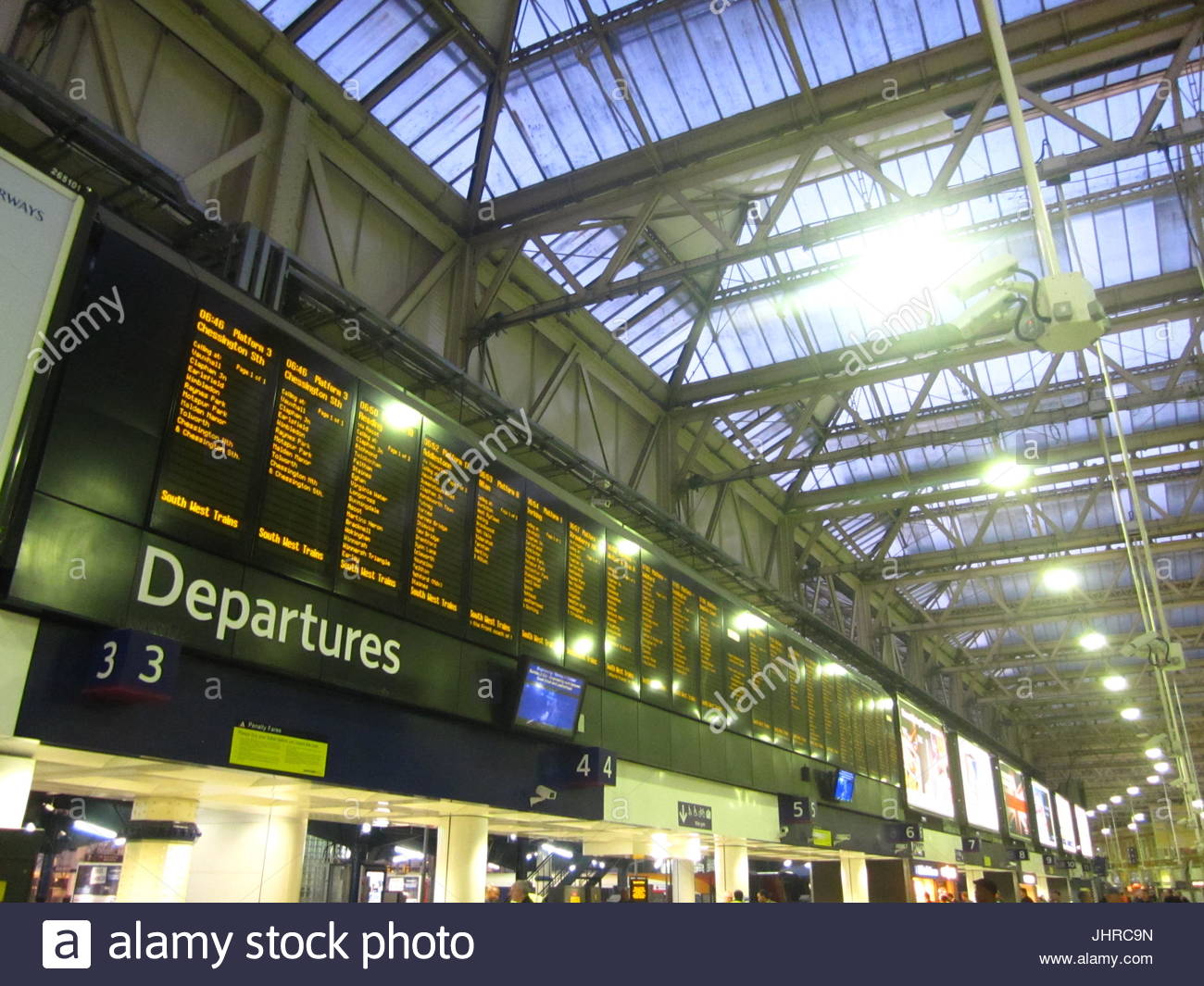 Aerial View Waterloo Railway Train Stock Photos & Aerial View Waterloo ...