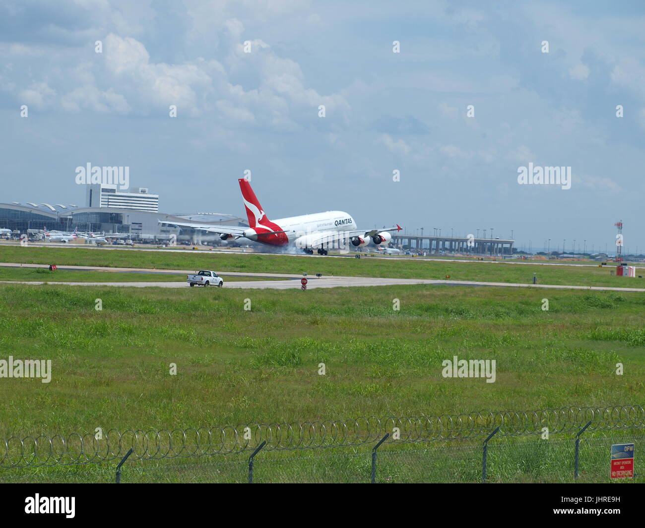 International Flights Arriving DFW International and Alaska Air and UPS ...