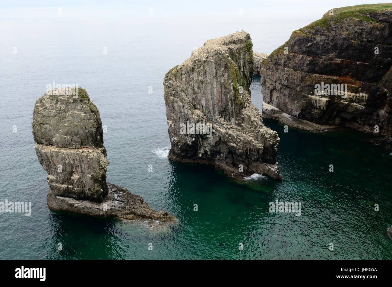 Stack rocks pembrokeshire coast hi-res stock photography and images - Alamy